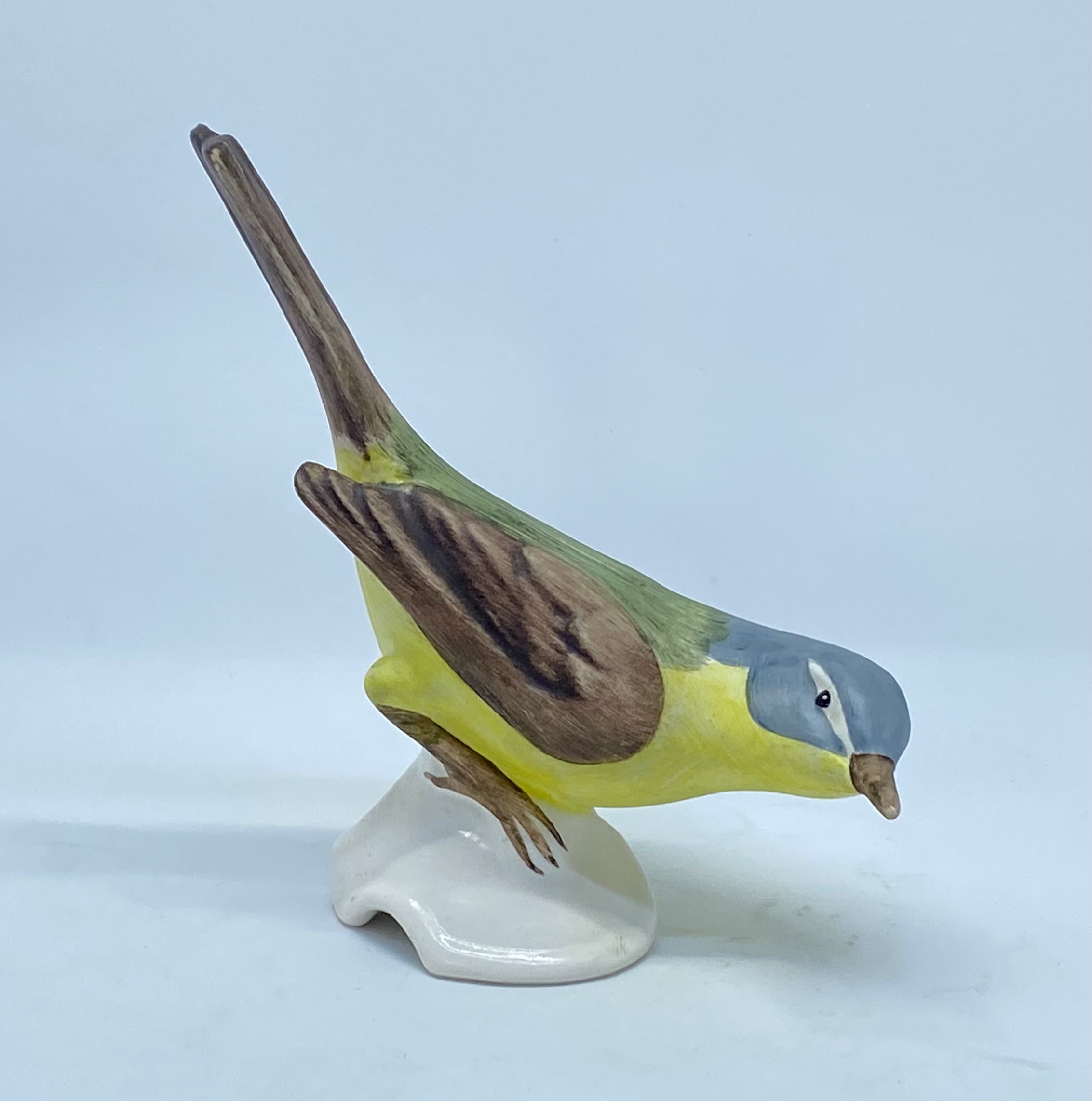 Goebel Yellow wagtail bird figurine (the other one) – The Happy ...